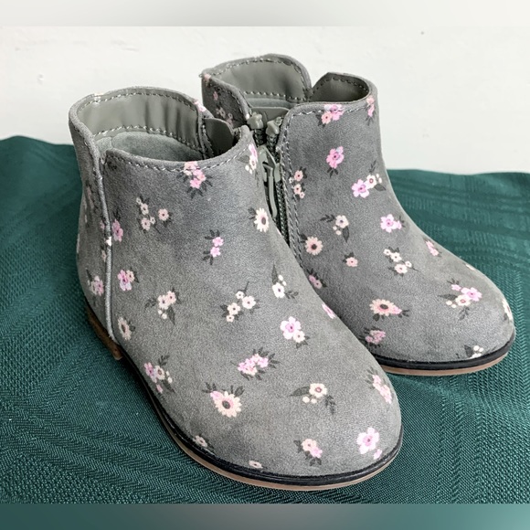Cat & Jack | Shoes | New Cat And Jack Toddler Girl Size 5 Gray Suede ...